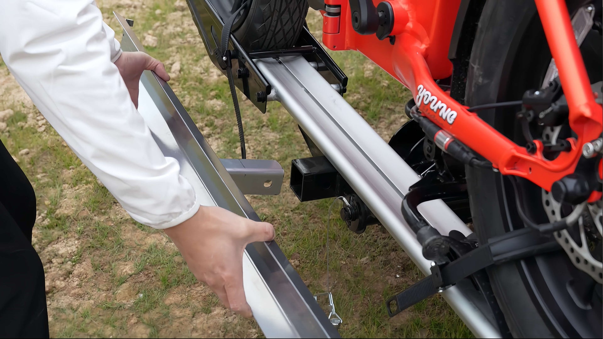 1-Bike Hitch E-bike Rack with Ramp, Folding Single Electric Bike ...